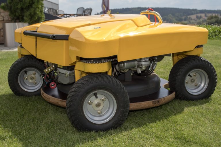 Compact Spider Mower To Launch At SALTEX - Turf Matters