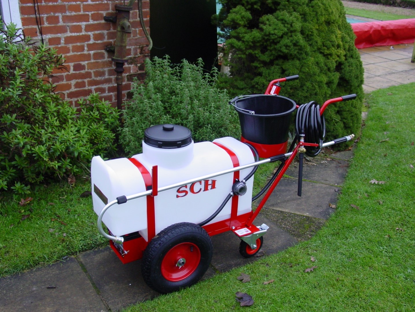 How To Choose A Waterer - Turf Matters