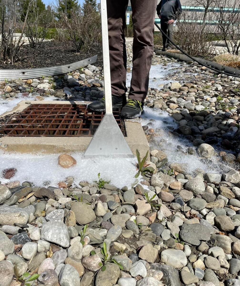 Foamstream solves three-fold weed-control problem - Turf Matters